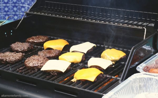 Poolside BBQ Tips + 5-Minute Pineapple Peach Iced Tea